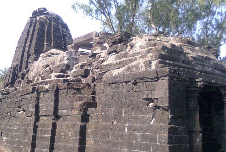 Offbeat Places|Homestays|Chakradhar Swami Temple Places To Visit Gondiya